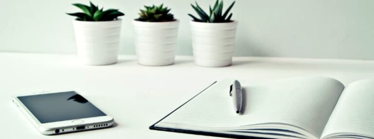 Solo Vacations Keepsakes: Amazing Travel Journals In 5 Steps