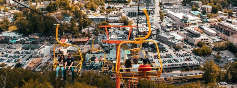 9 Best Pigeon Forge Attractions You Won't Want To Miss